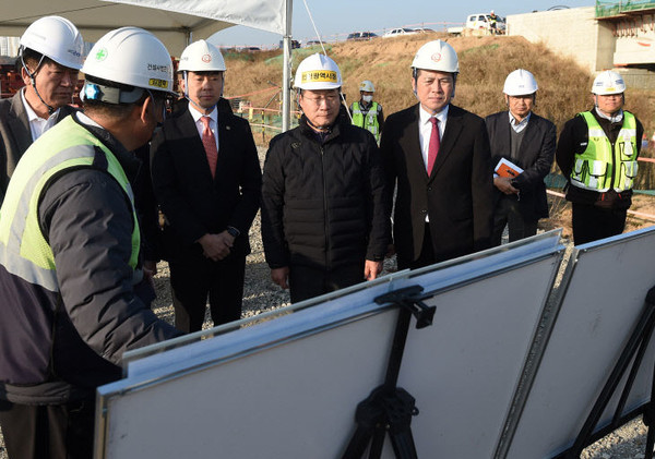 Mayor Yoo JeongBok of Incheon City Inspects the Construction Site of ...